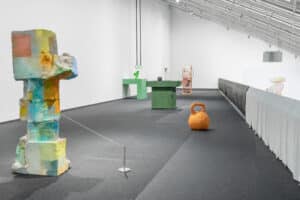 Rachel Harrison: Sitting in a Room - Astrup Fearnley Museet