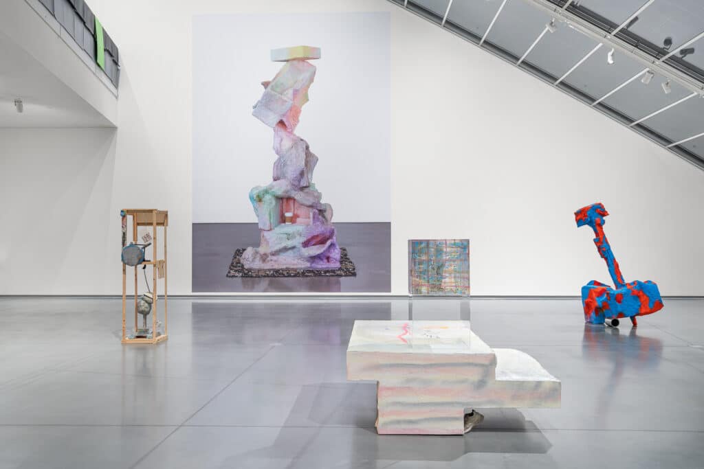 Rachel Harrison: Sitting in a Room - Astrup Fearnley Museet
